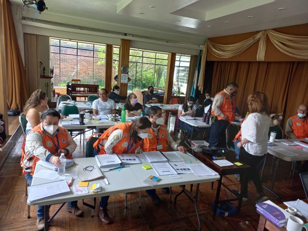 Formación sobre el Manual Esfera 2018, (Guatemala, Guatemala ...